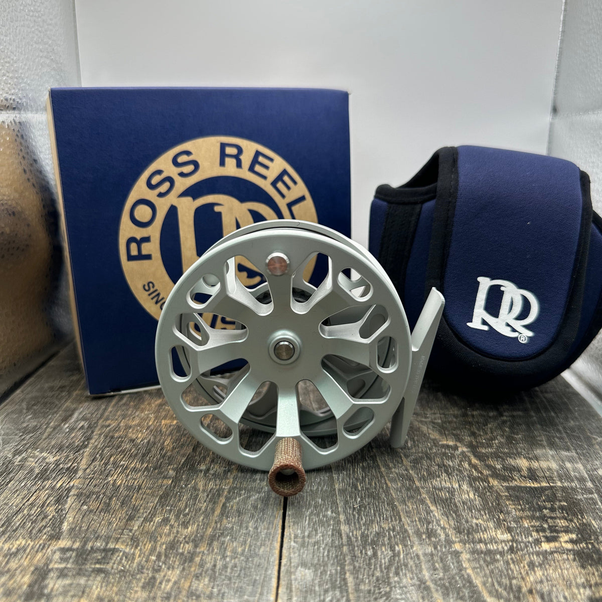 Ross Reels Cimarron Special Edition-Matte Platinum – Dakota Angler & Outfitter